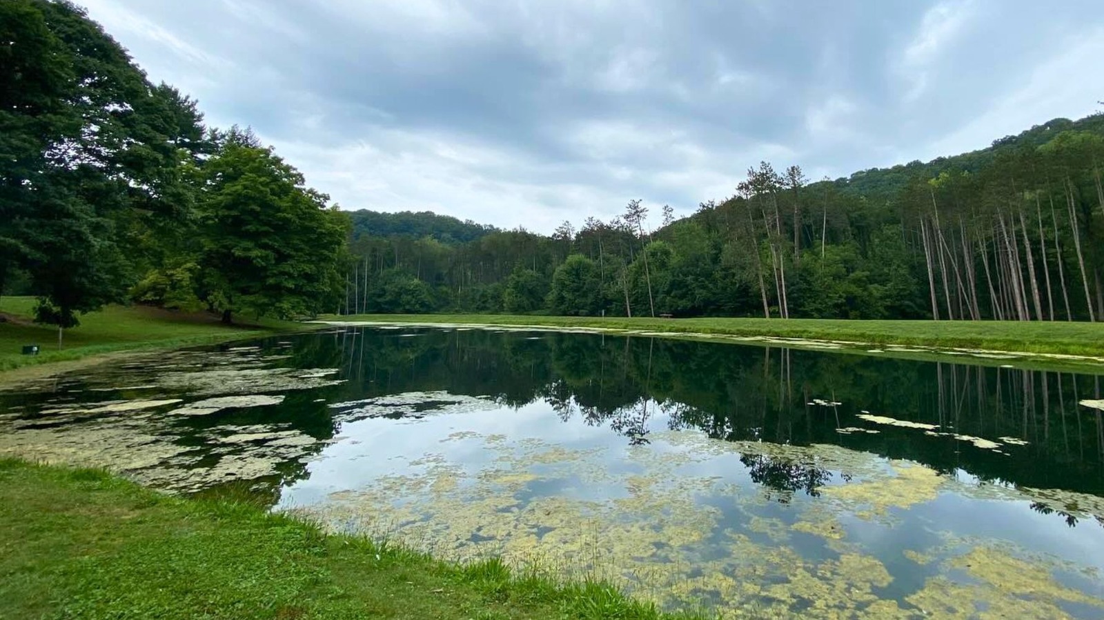 Nestled Between Akron And Pittsburgh Is Ohio's Scenic State Park With ...