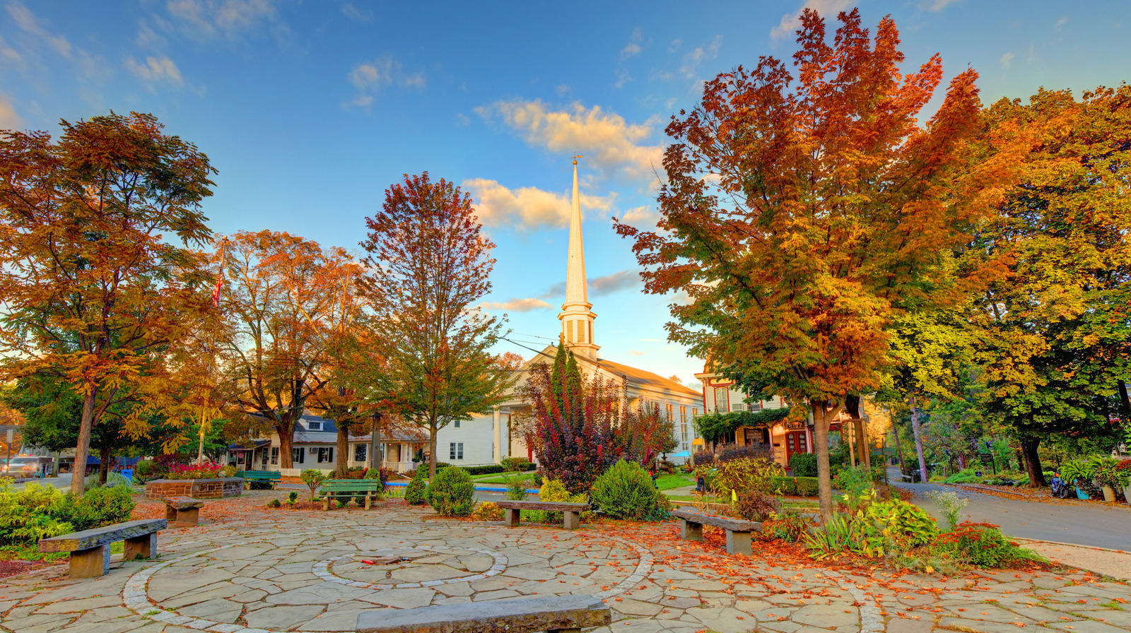 Nestled In New York's Catskill Mountains Is A Quirky, Artsy Town Full ...