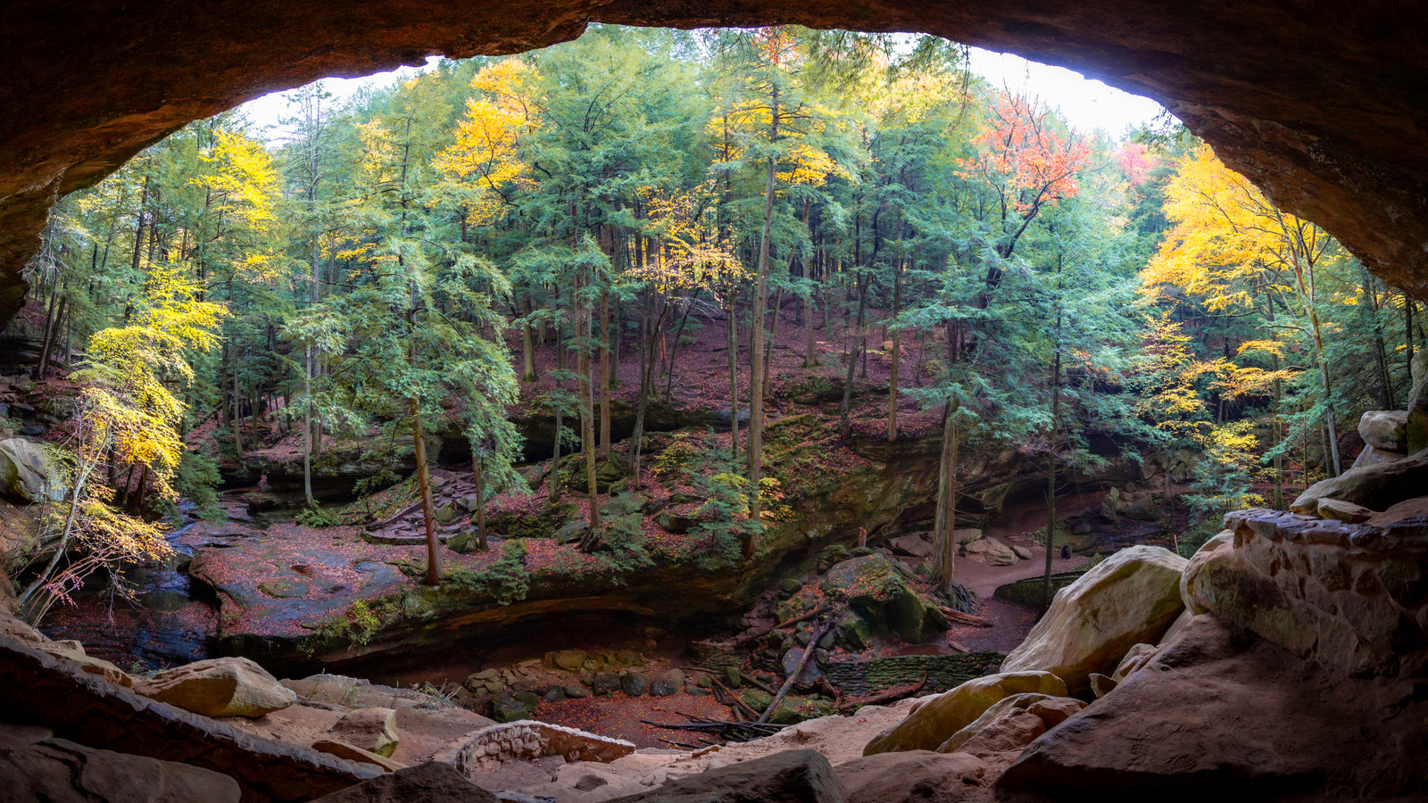 Nestled In Ohio's Stunning Hocking Hills Region Is An Enchanting ...