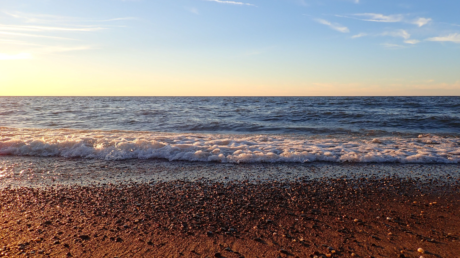 Ohio's Underrated Coastal Suburb Has Scenic Parks, A Family-Friendly ...