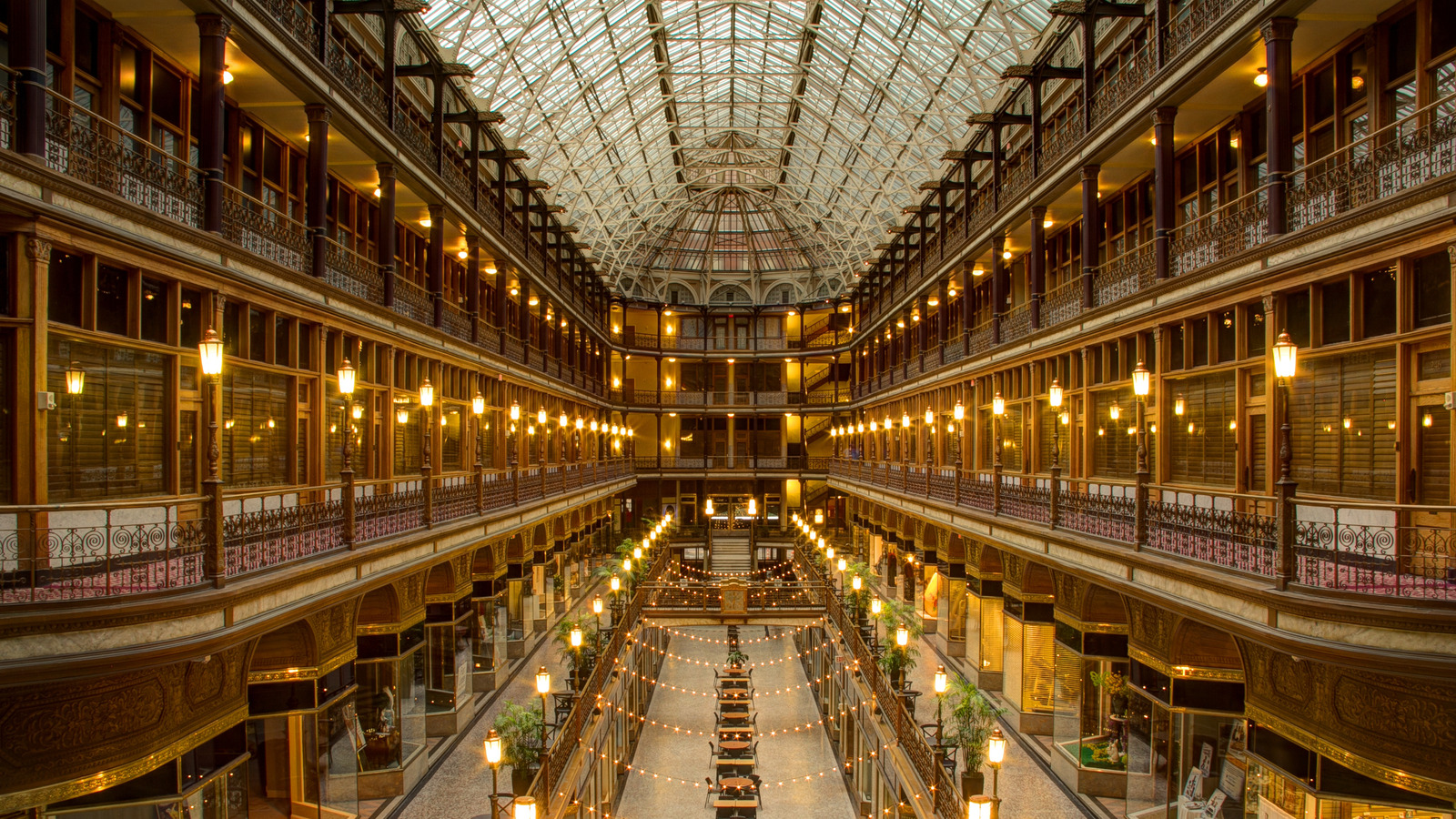 One Of America's First Indoor Shopping Centers Is A Crystal Palace With ...