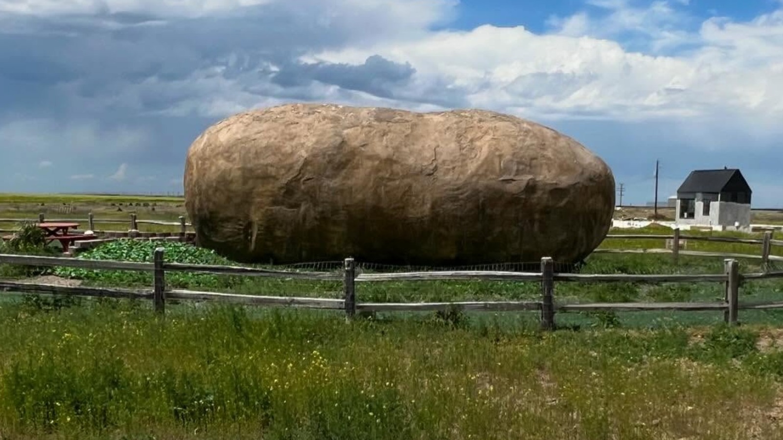 One Of America's Most Unusual Hotels Is A Cozy But Bizarre Idaho Gem