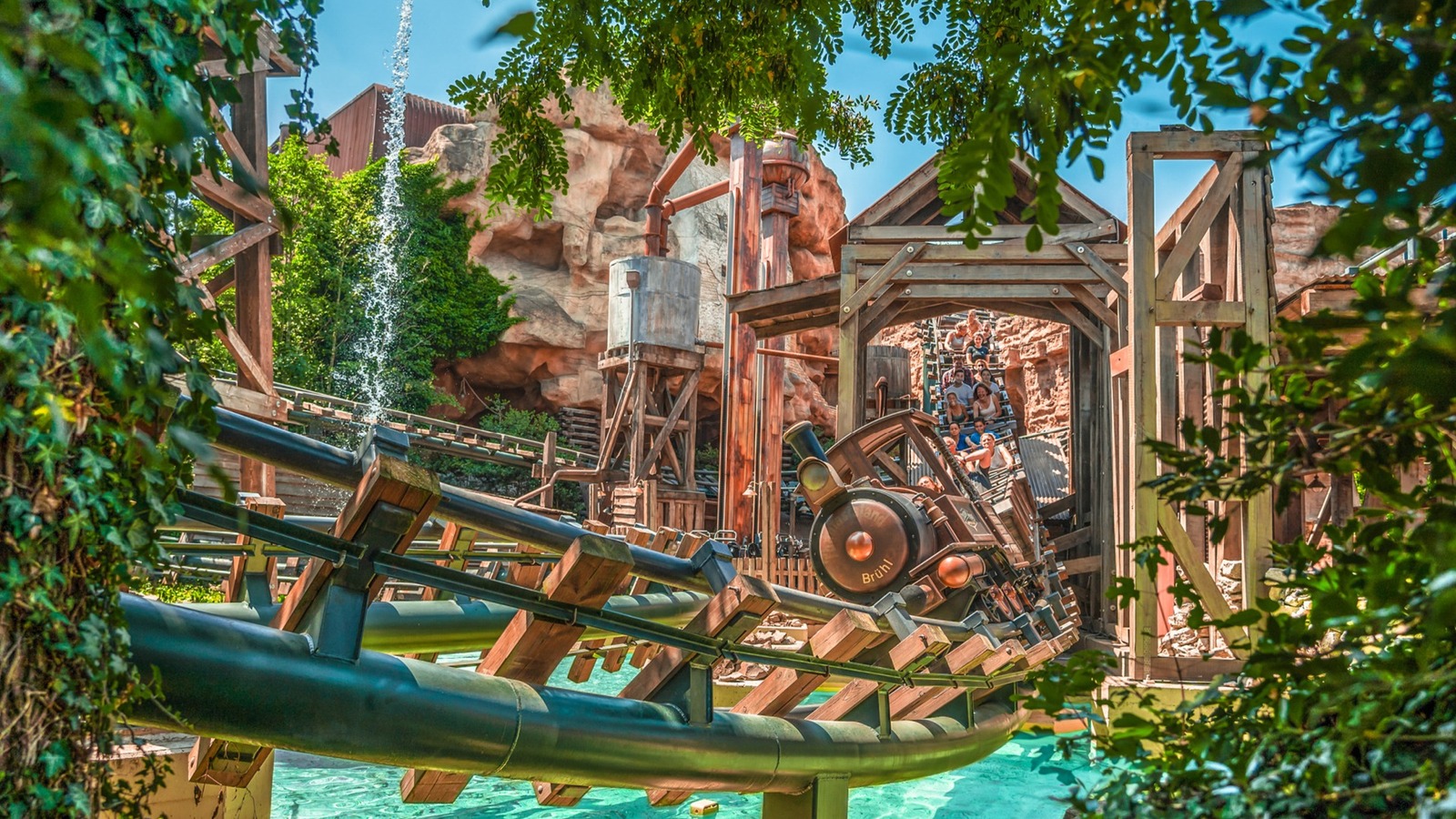 One Of Europe's Top Amusement Parks Is An Immersive Dreamlike World ...