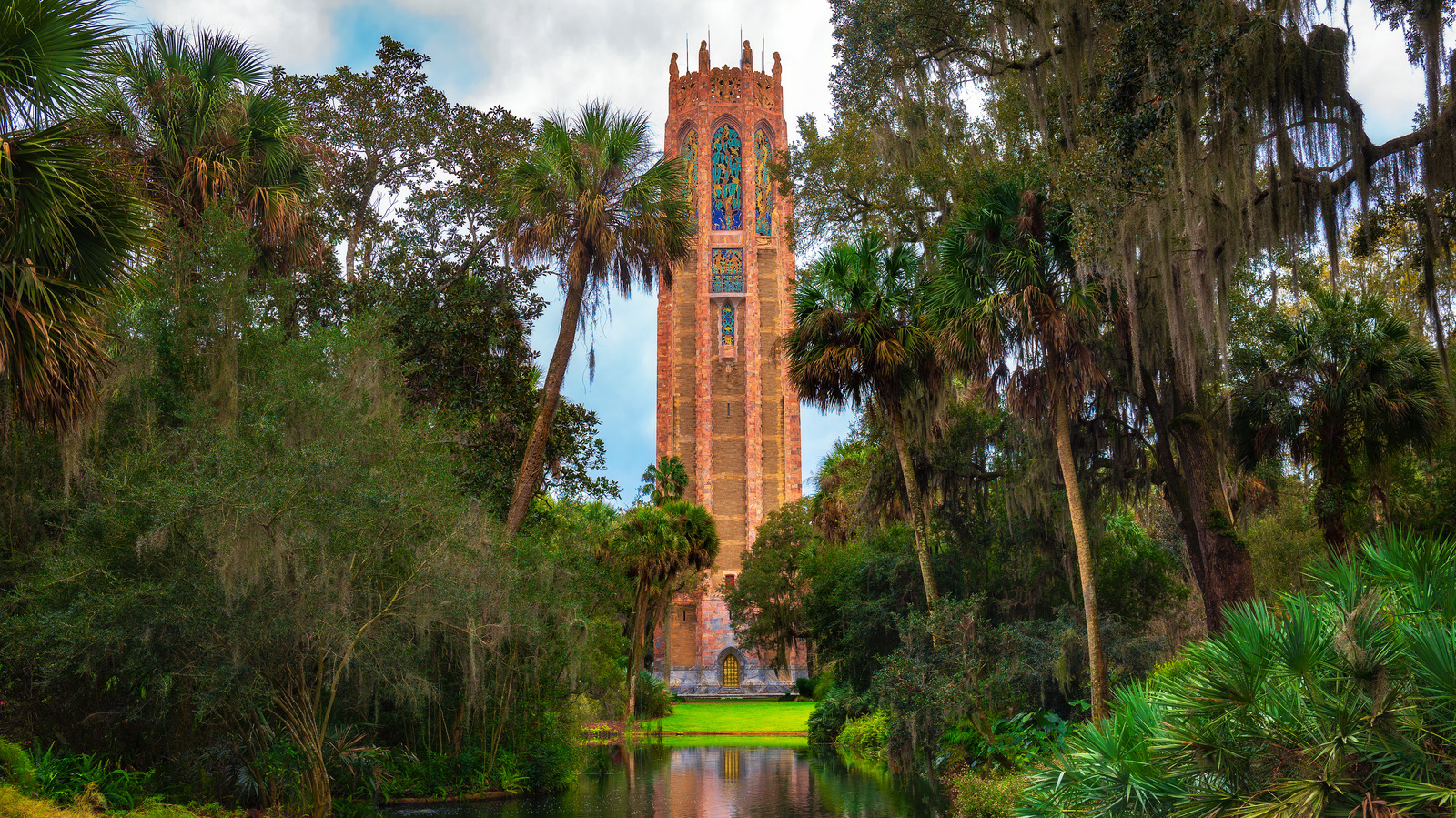 One Of Florida's Best-Kept Secrets Is An Awe-Inspiring Giant Tower ...