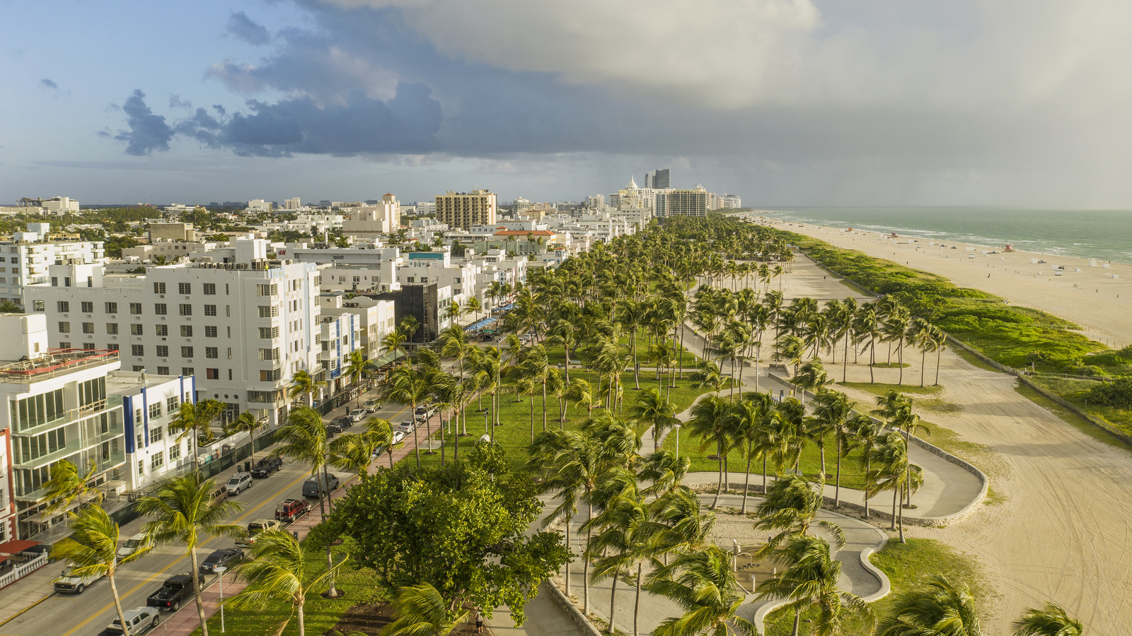 One Of Florida's Most Walkable Neighborhoods Is A Lively Miami Beach ...