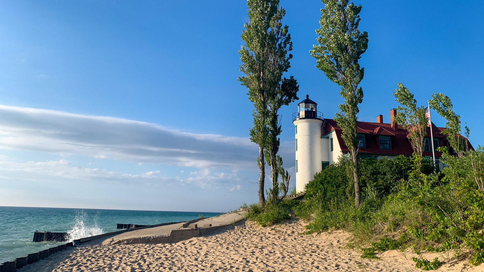 One Of Michigan's Most Charming Beach Cities Is A Lakeside Gem With A ...