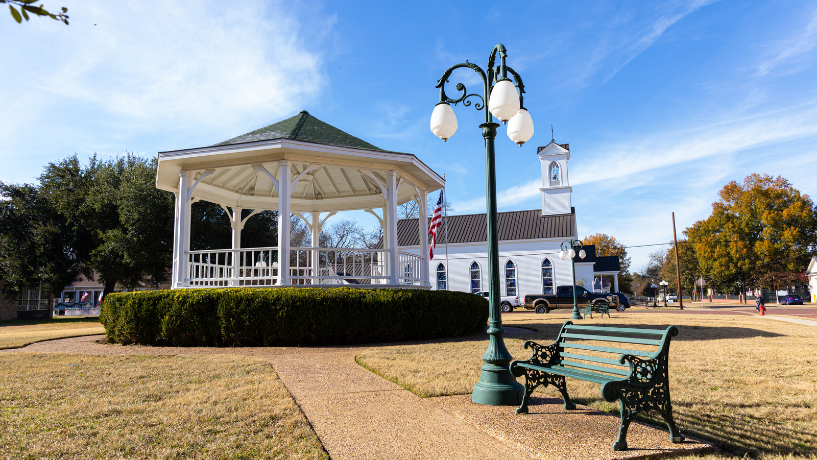 One Of Texas' Prettiest Towns Is A Picturesque Gem Situated Between Two ...