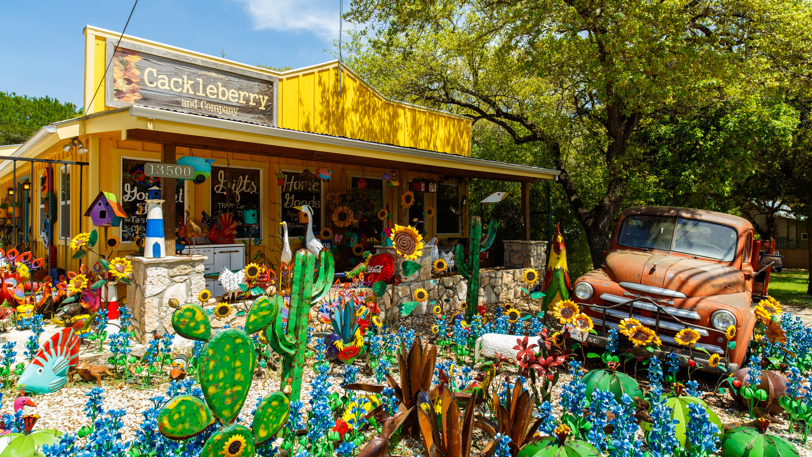 One Of Texas' Prettiest Towns Is An Artsy Outdoor Paradise Hidden In ...