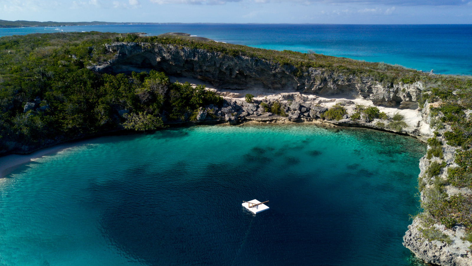 One Of The Deepest Blue Holes In The World Harbors A Secret Bahamian ...