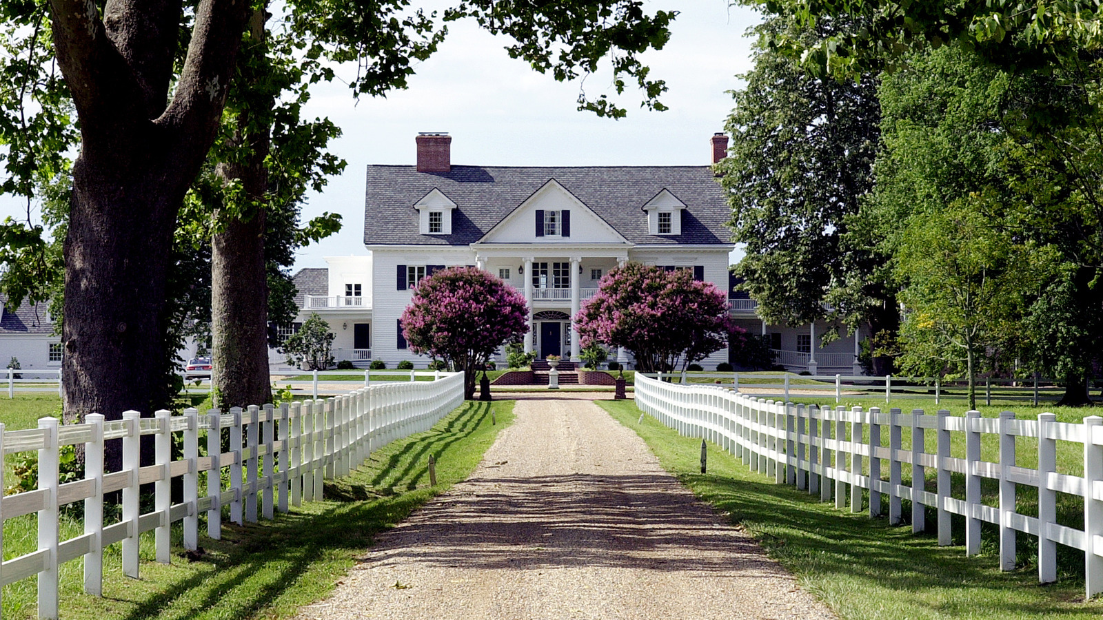 One Of The East Coast's Most Elegant Historic Inns Is A Restored ...