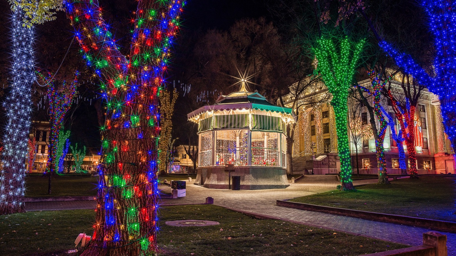 Why 'Arizona's Christmas City' Is One Of The Best Christmas Towns In ...