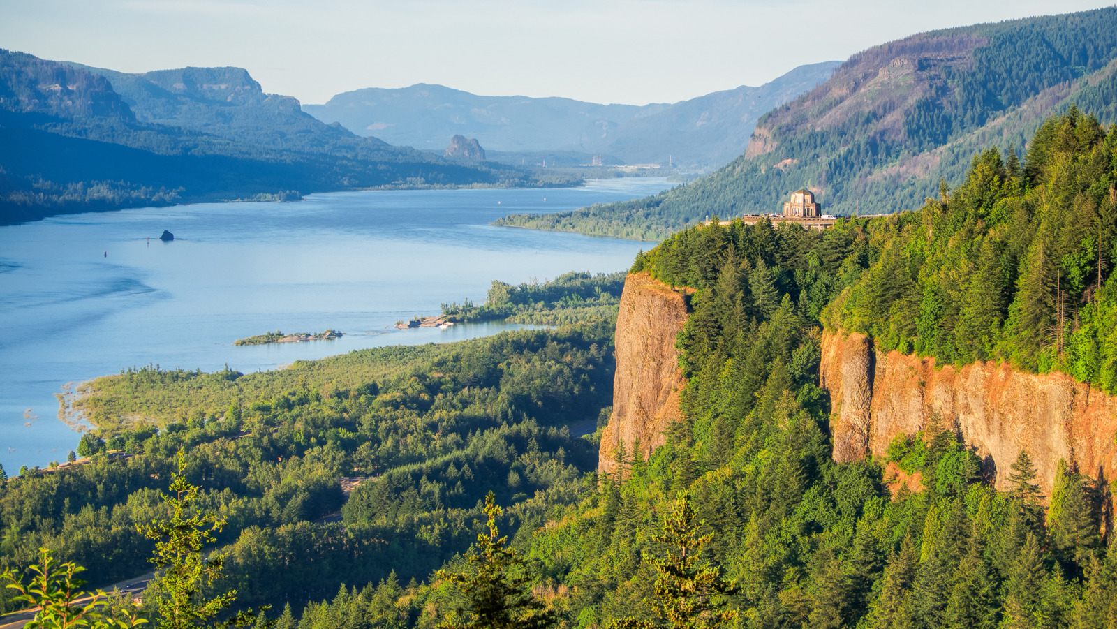 Oregon Tourism Plummeted In 2025 With Canadians Canceling Their ...