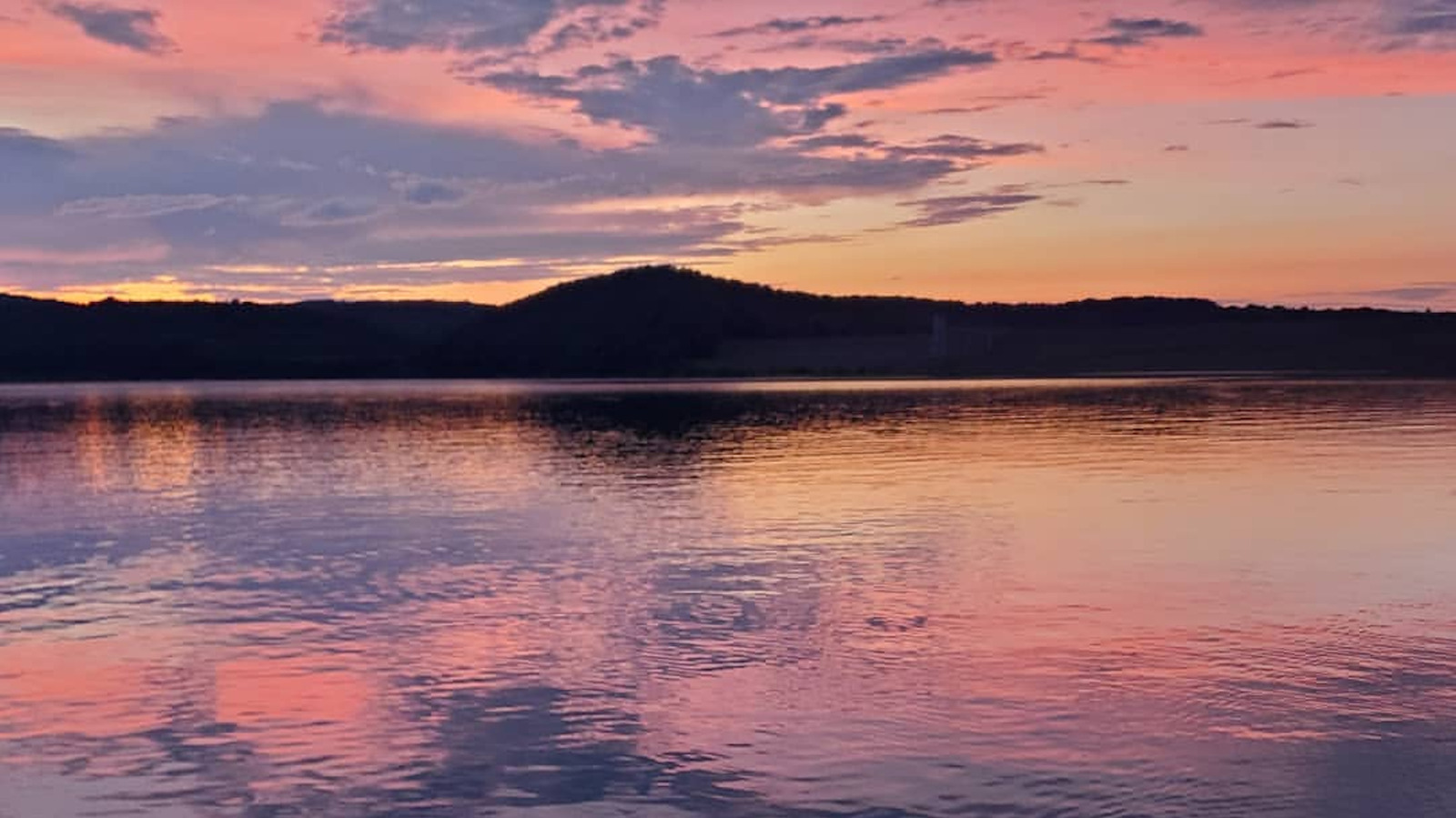 Pennsylvania's Underrated Lake Is A Family-Friendly Gem For Camping ...