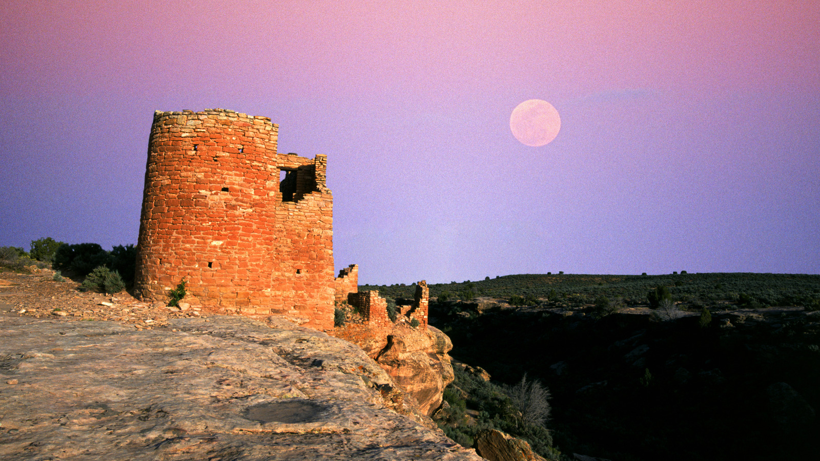 Perched On The Colorado-Utah Border Is A Silent City Of Ancient Towers ...