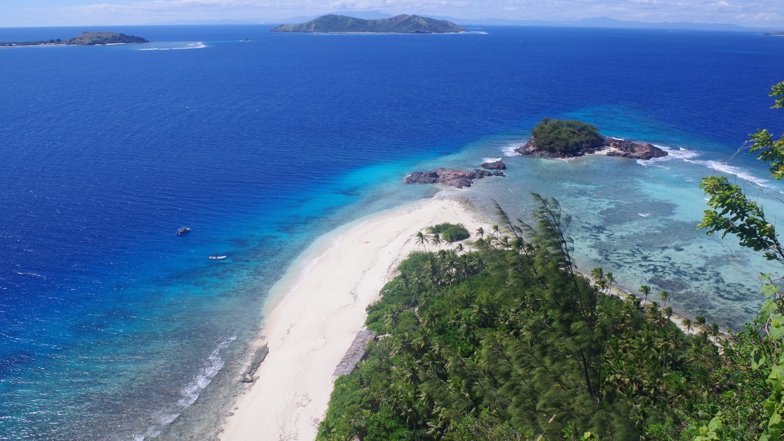 Plan Your Trip To This Beautiful And Secluded Fiji Island Where ...