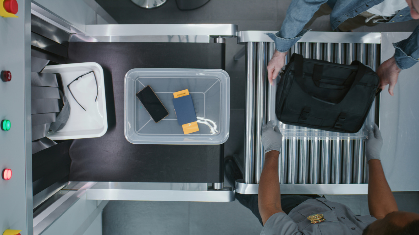 Putting Your Phone Directly In The TSA Bin Is A Huge Mistake (Here's ...
