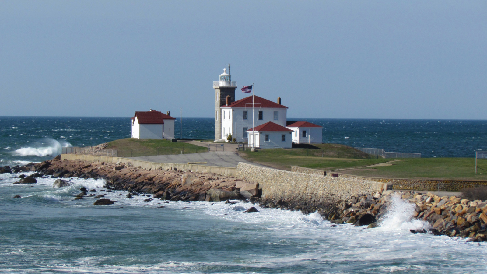 Rhode Island's Most Charming Seaside Neighborhood Has To Be This Chic ...