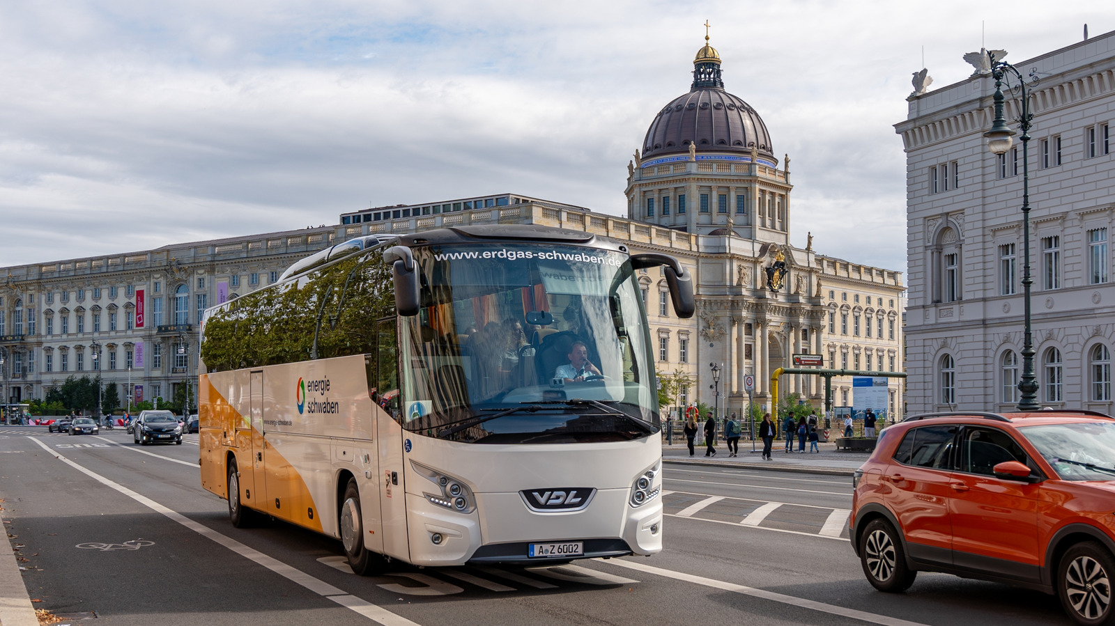 Rick Steves' Best Tips For Choosing The Right European Bus Tour And How ...