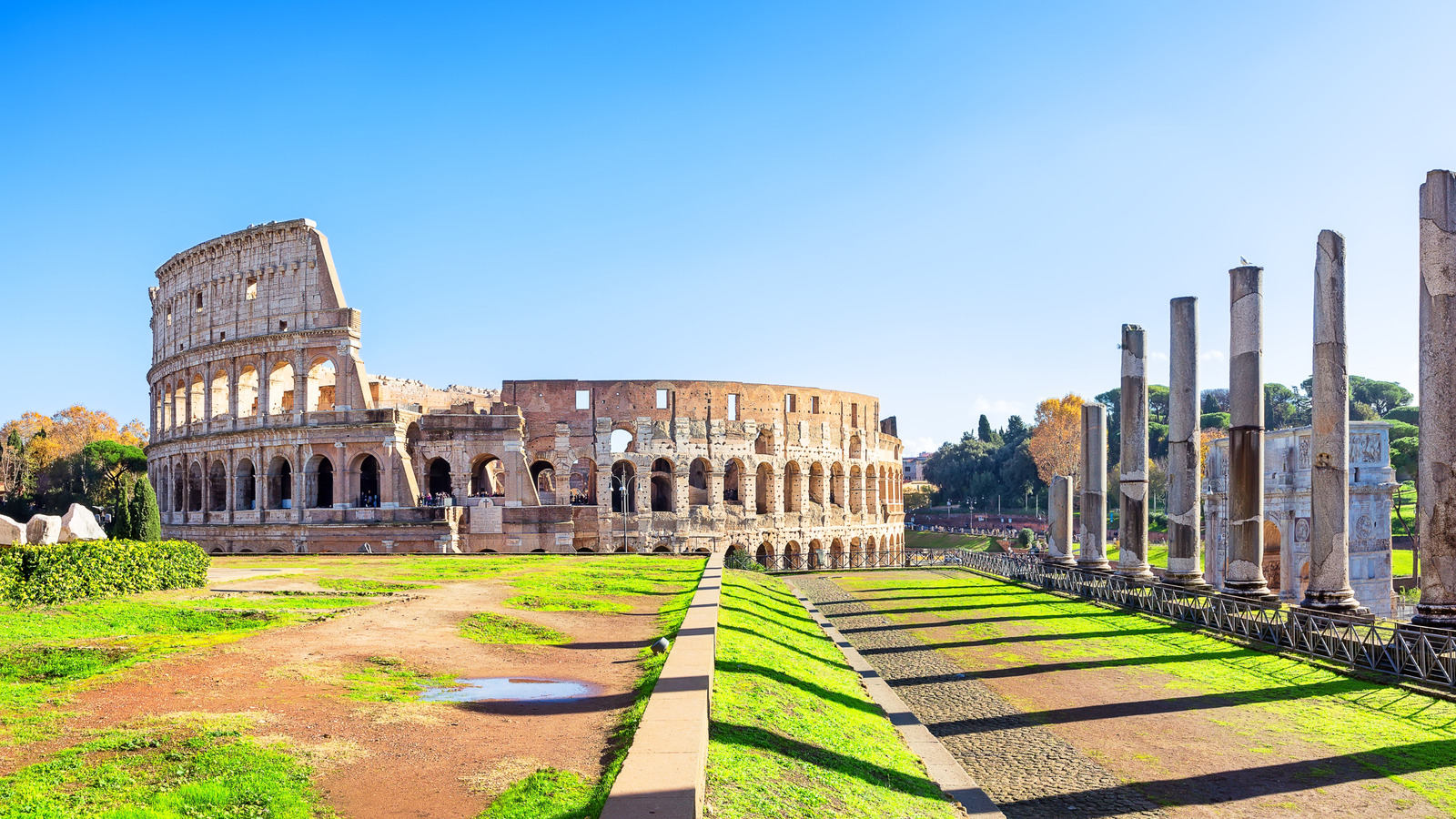 Rick Steves Recommends Tourists Do The 'Caesar Shuffle' When Visiting Rome