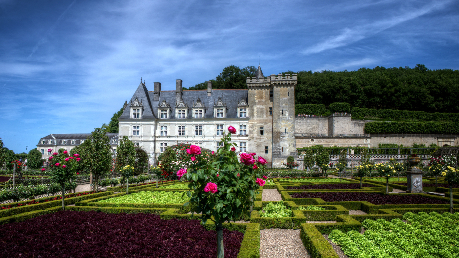 Rick Steves Says This French Valley's 'Average Chateau' Transforms Into ...