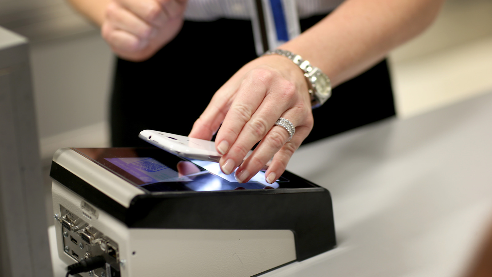 Mobile Passport Control Is A Great Way To Avoid Wasting Away In Customs