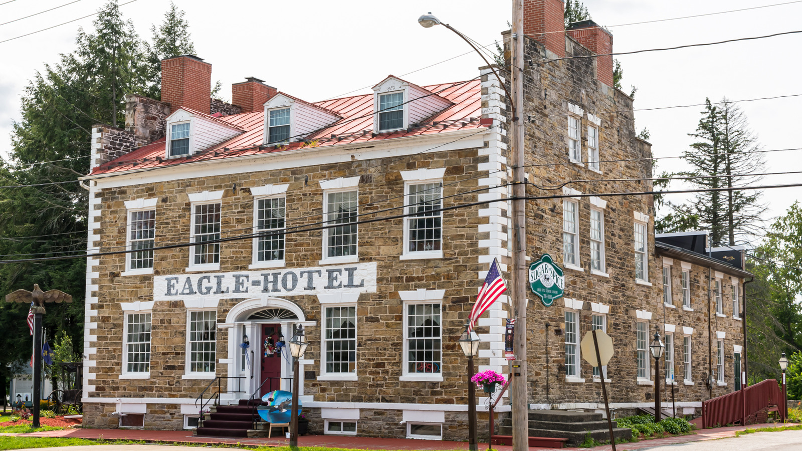 Set Between Cleveland And Buffalo Is Quaint Pennsylvania Borough With ...