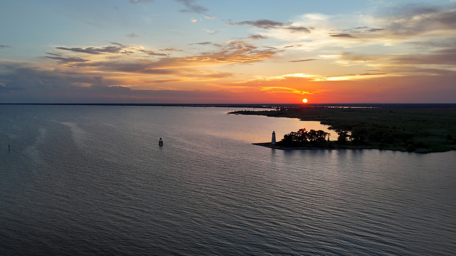 Situated Between Baton Rouge And New Orleans Is A Charming Riverfront ...