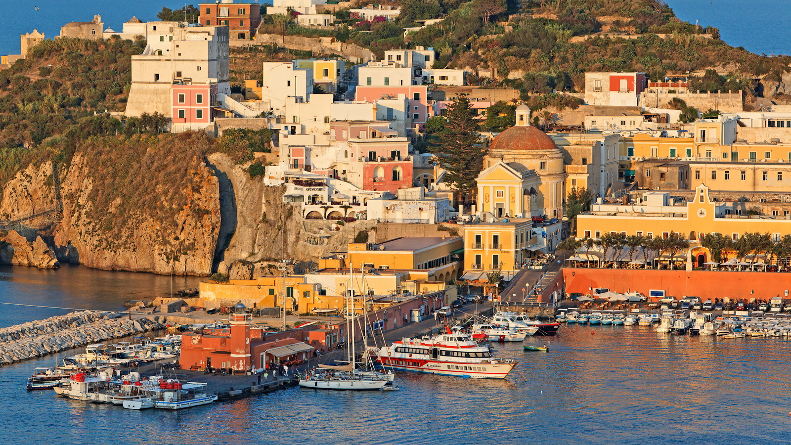 Situated Between Rome And Naples Is Italy's Archipelago Offering An ...