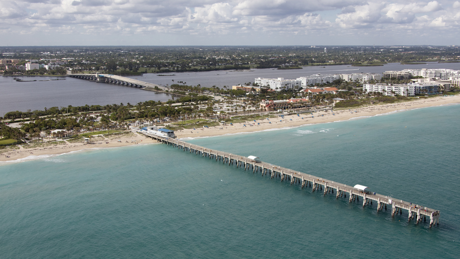 Situated Between West Palm Beach And Boca Raton Is A Coastal Florida ...
