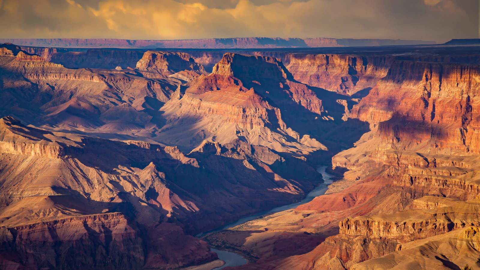 Sleep Right Beside The Grand Canyon At One Of Arizona's Most Glamorous ...