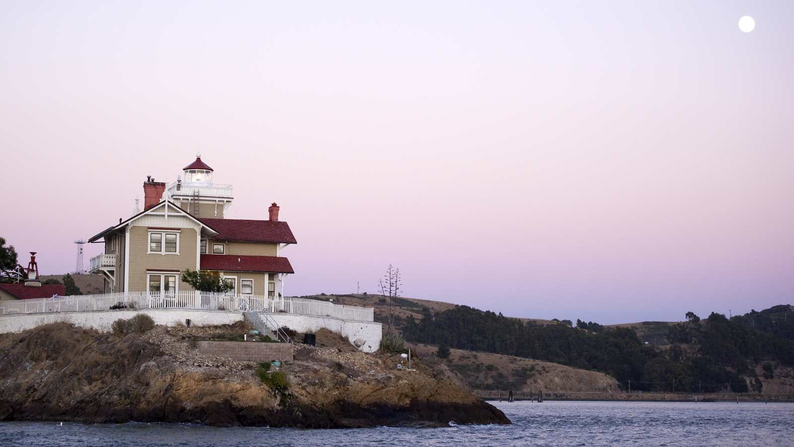 Stay In A Gorgeous Victorian Lighthouse On A California Island For A One-Of-A-Kind Getaway