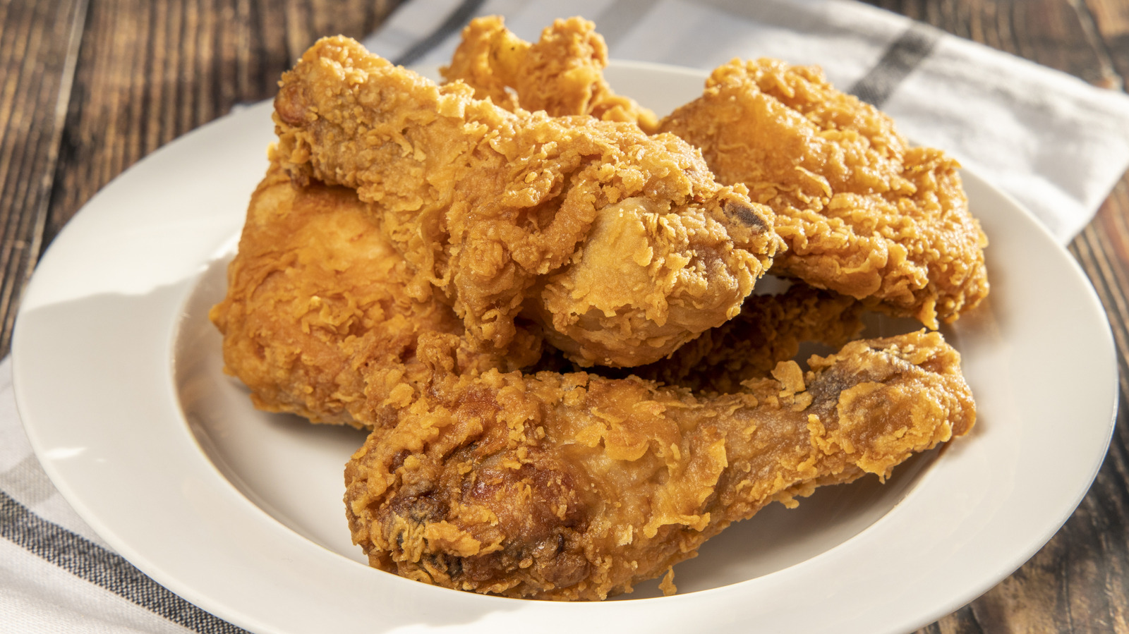 Tennessee's Best Fried Chicken Can Be Found At This Local Favorite ...