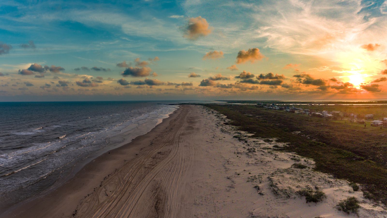 Texas' Scenic Gulf Coast Boasts An Uncrowded Beach Blending Pristine ...