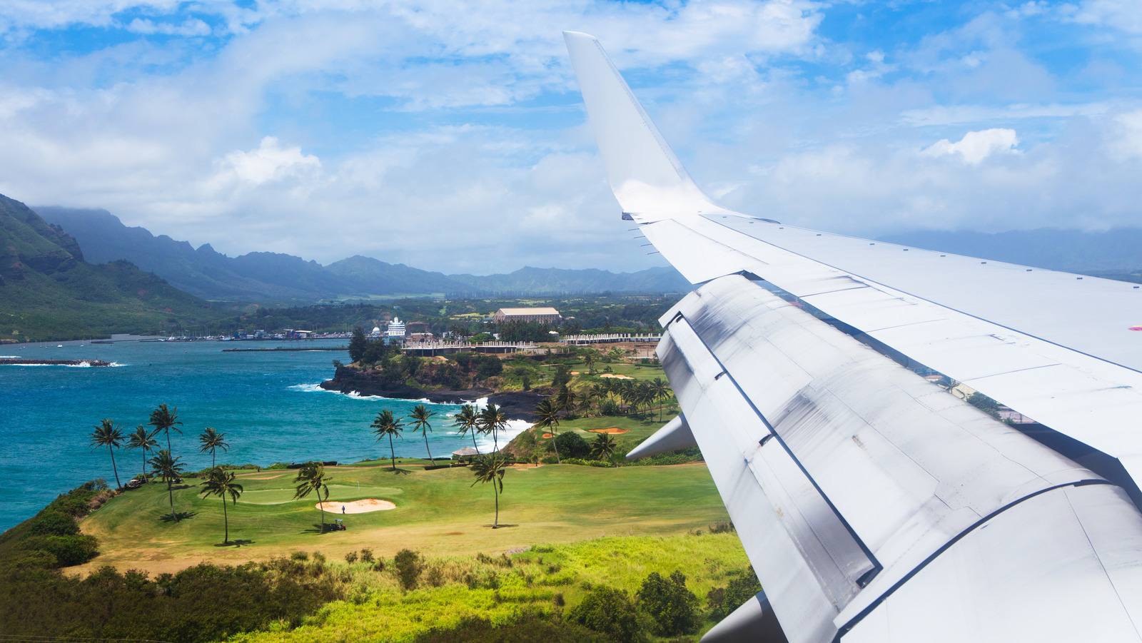 The 5 Best Airlines That Fly To Hawaii, According To Reviews