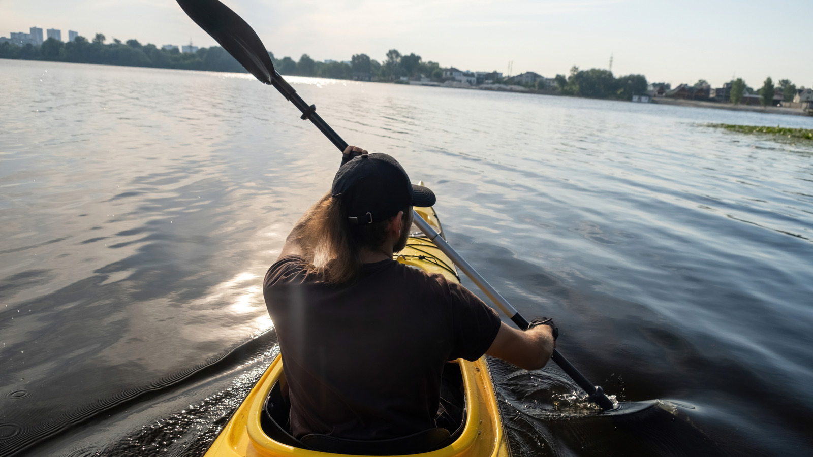 The 5 Best Urban Paddling Destinations With Gorgeous Cityfront Views