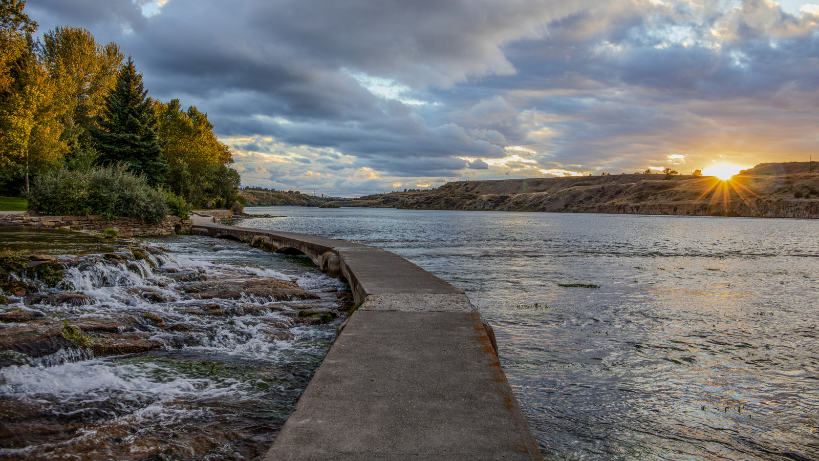 The 5 Longest Rivers In America Are Breathtaking Bodies Of Water