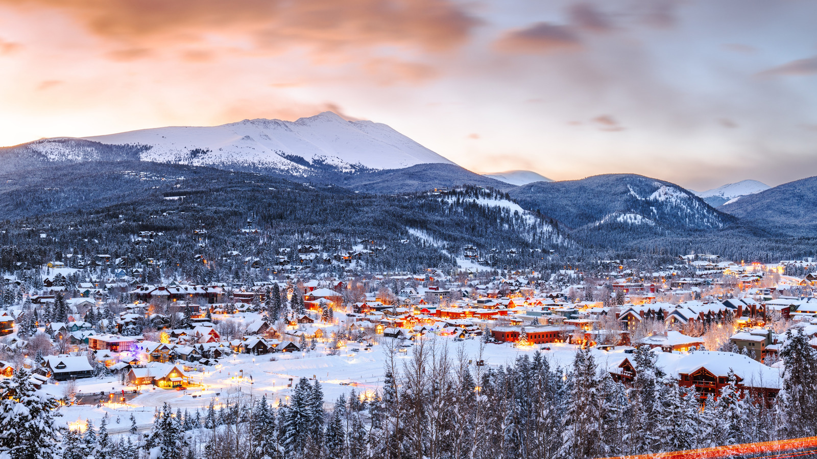 The 8 Most Romantic Small Towns In Colorado For Charming Mountain Getaways