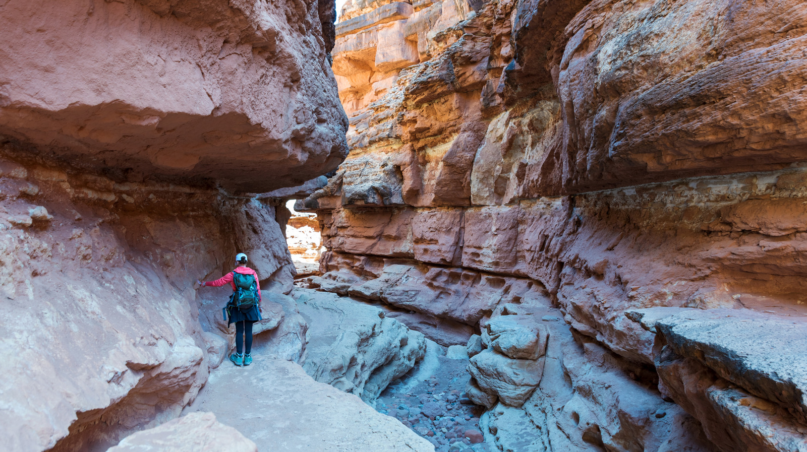 The Adventurous Arizona Hiking Trail Full Of Water-Carved Canyons That ...