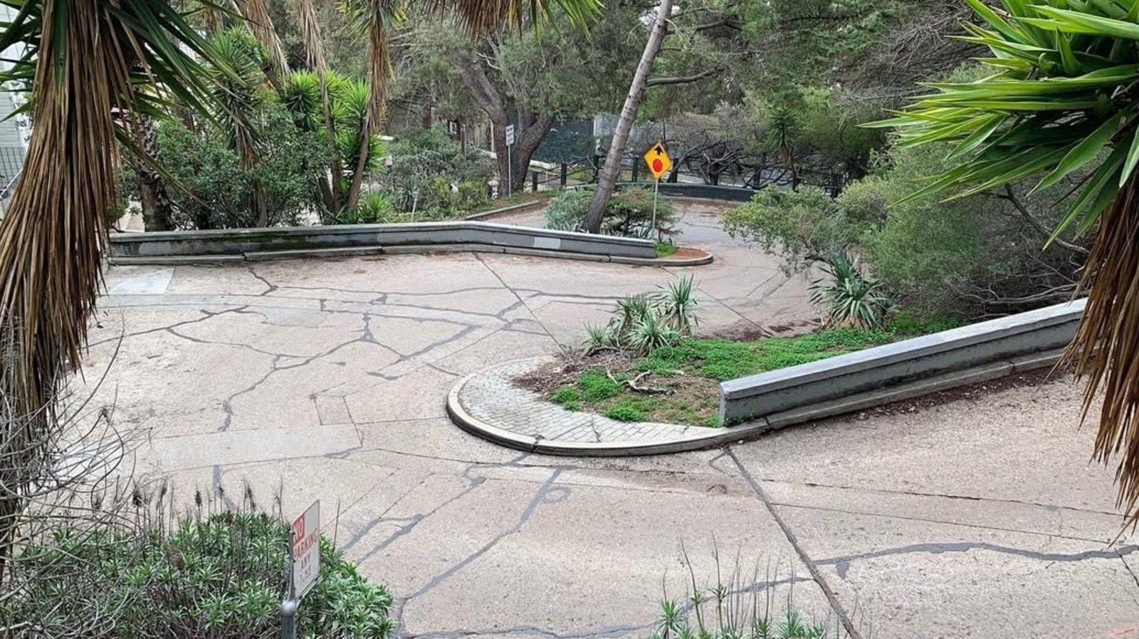 The 'Crookedest Street In The World' Is A Famously Scenic San Francisco ...