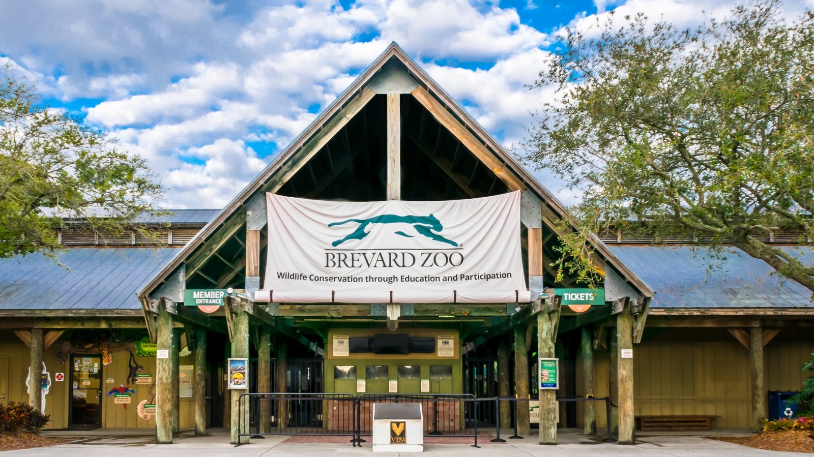 The Florida Zoo That Takes Wildlife Experiences To New Levels With ...