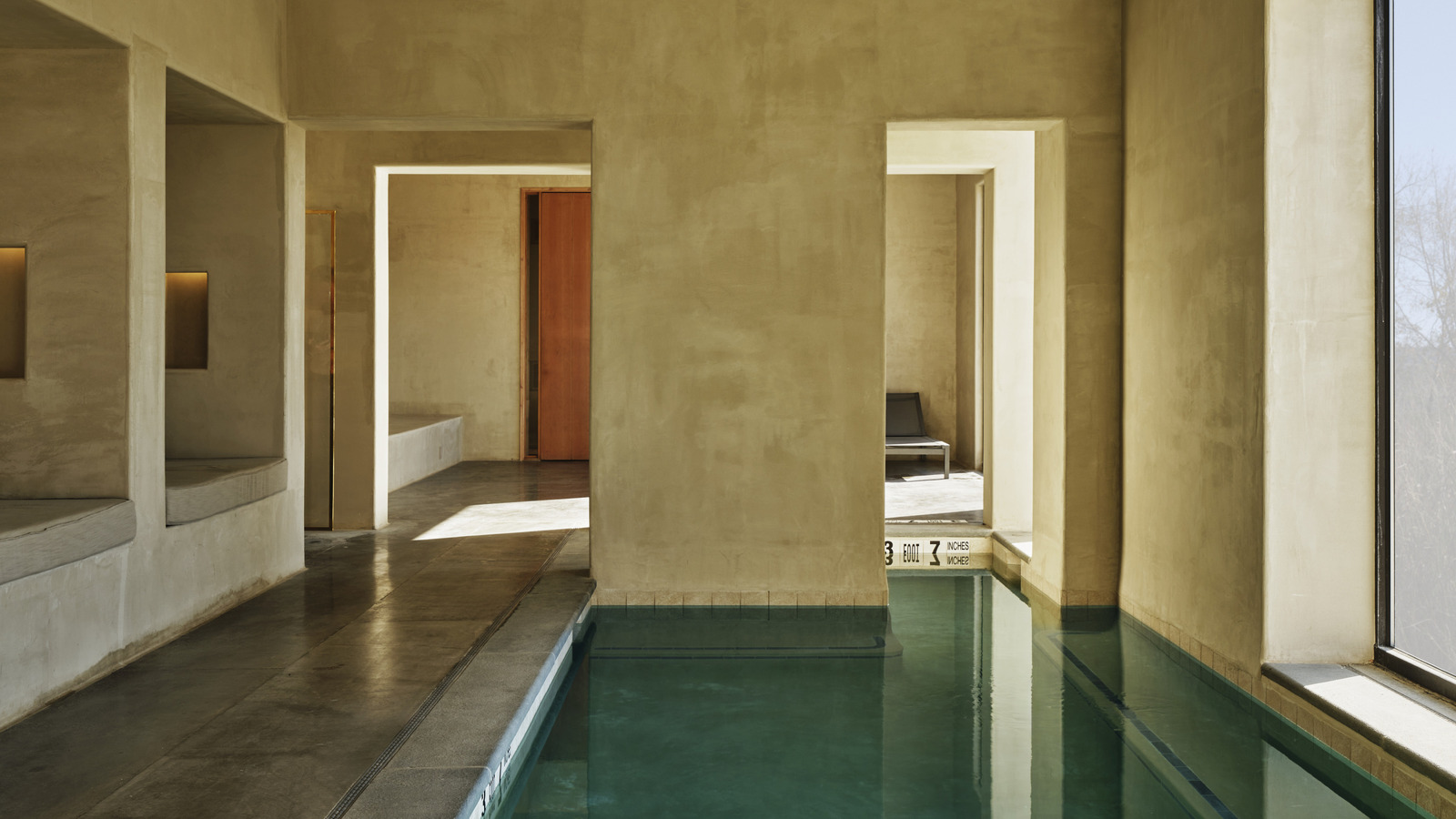 A Highly Rated New York Resort Offers Top-Notch Amenities, Cozy Cabins ...