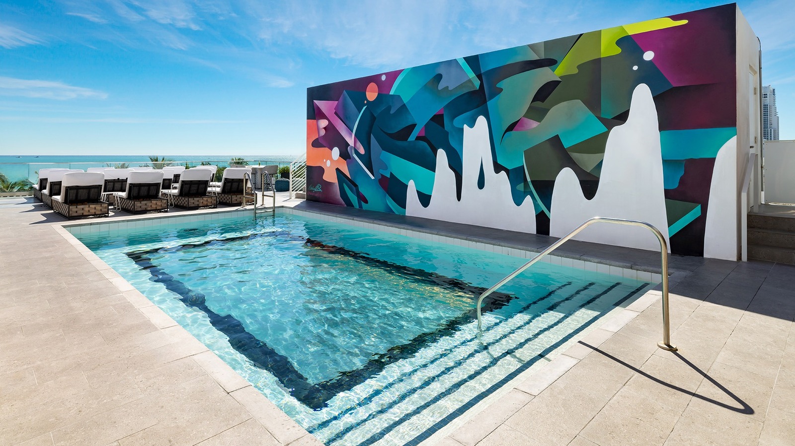 The Luxurious Miami Hotel With A Glass-Bottom Rooftop Pool That's As ...