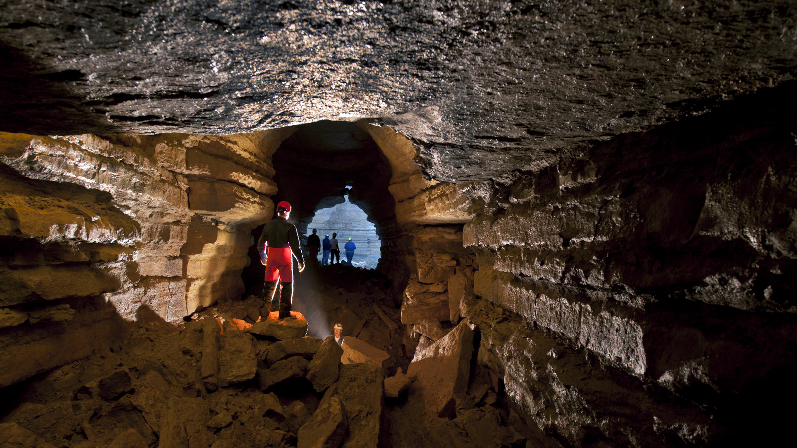The Midwest's New 'Dark Trail' Is A Road Trip Through A Stunningly ...
