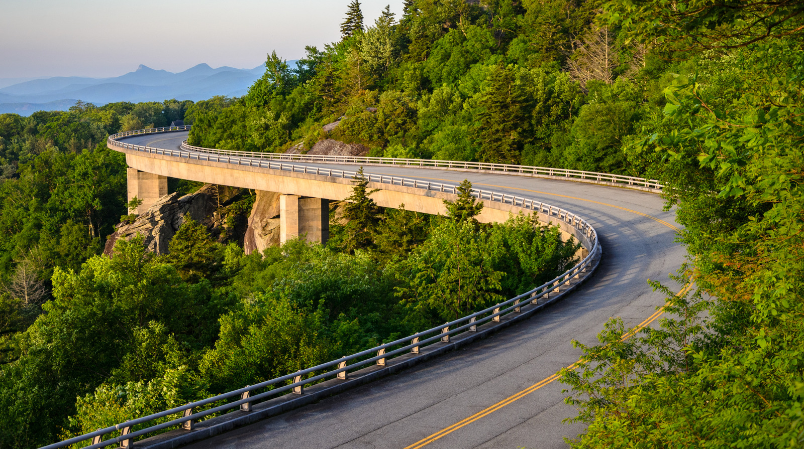 The Most Breathtaking Parkway For A Relaxed Retirement Road Trip Is ...