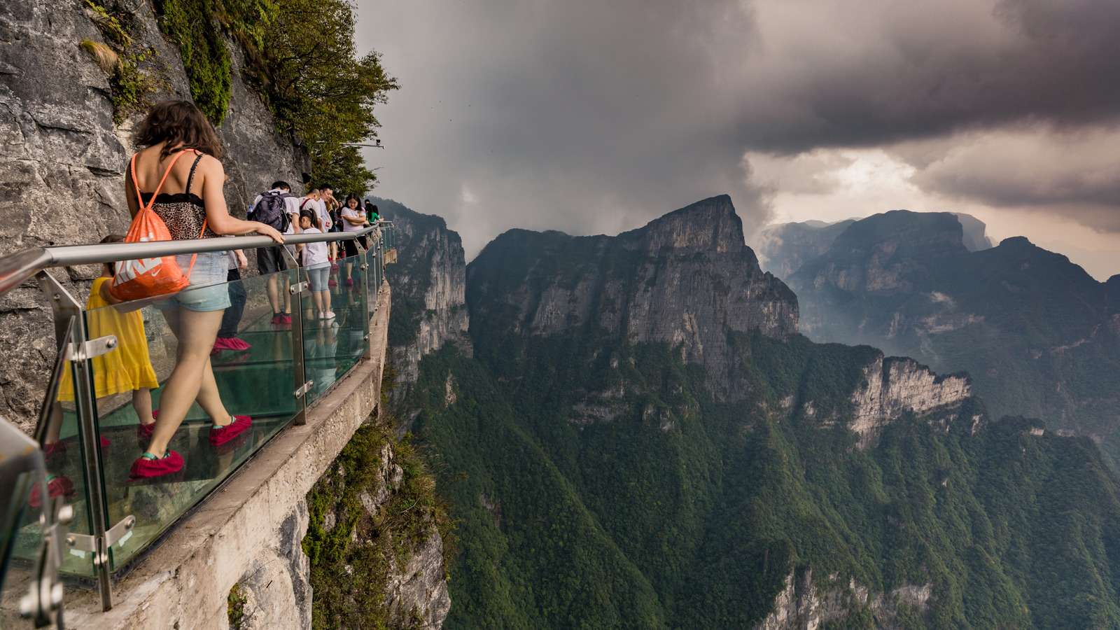 The Most Diabolical Tourist Attraction In China Harbors A Horrifying ...