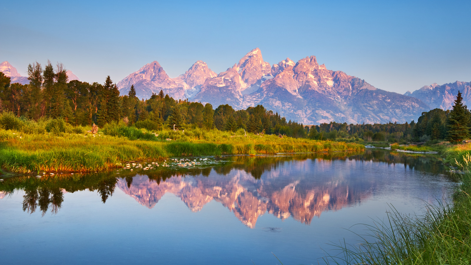 The National Park River In Wyoming Renowned For Crystal Clear Waters ...