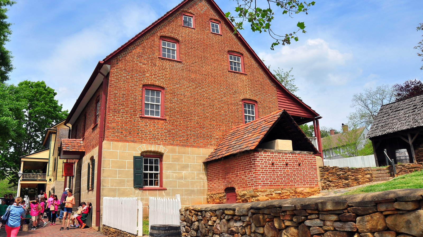 The Oldest Bakery In America Serves Timeless Sweets And Southern Charm ...