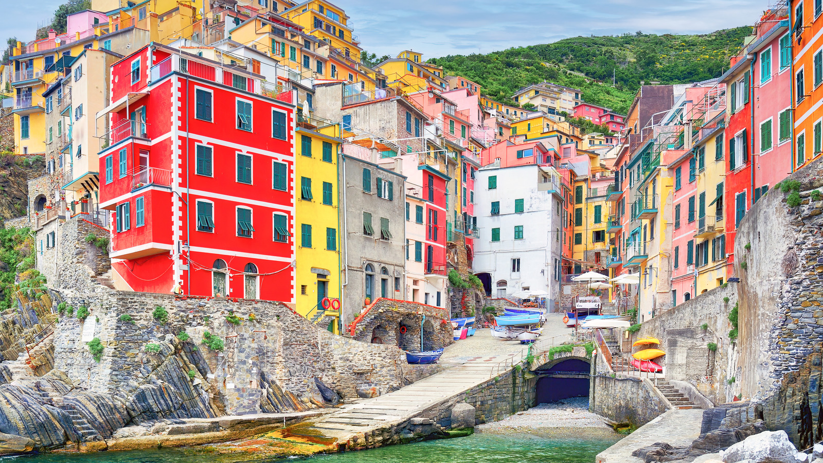 The 'Southern Jewel' Of Italy's Cinque Terre Is An Effortlessly ...