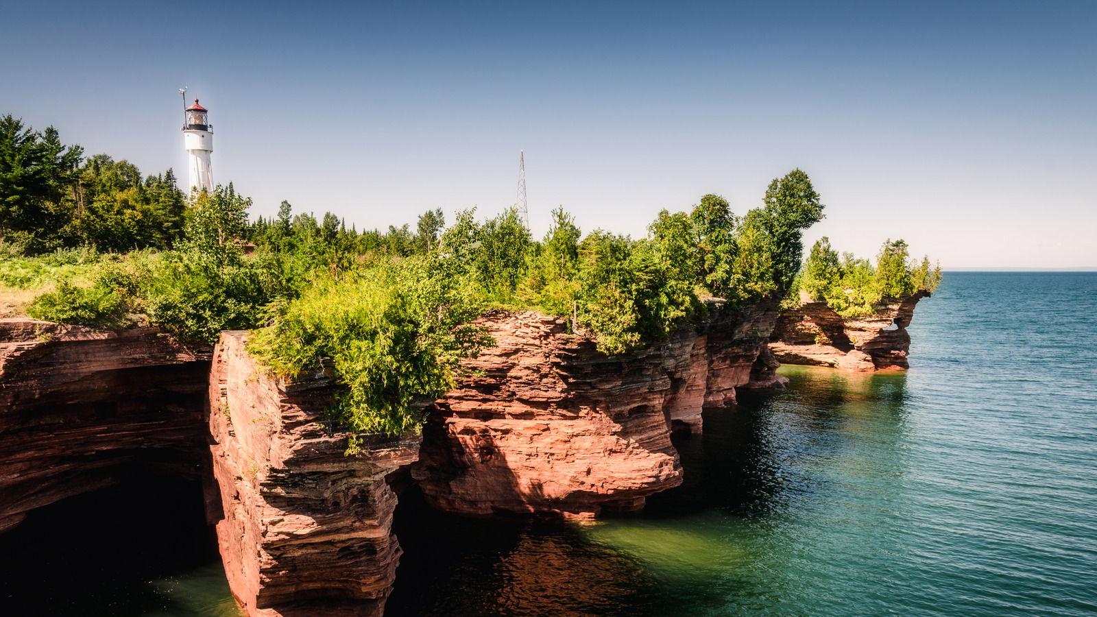 The Underrated Wisconsin Byway Boasting Sandy Beaches, Lush Forests ...