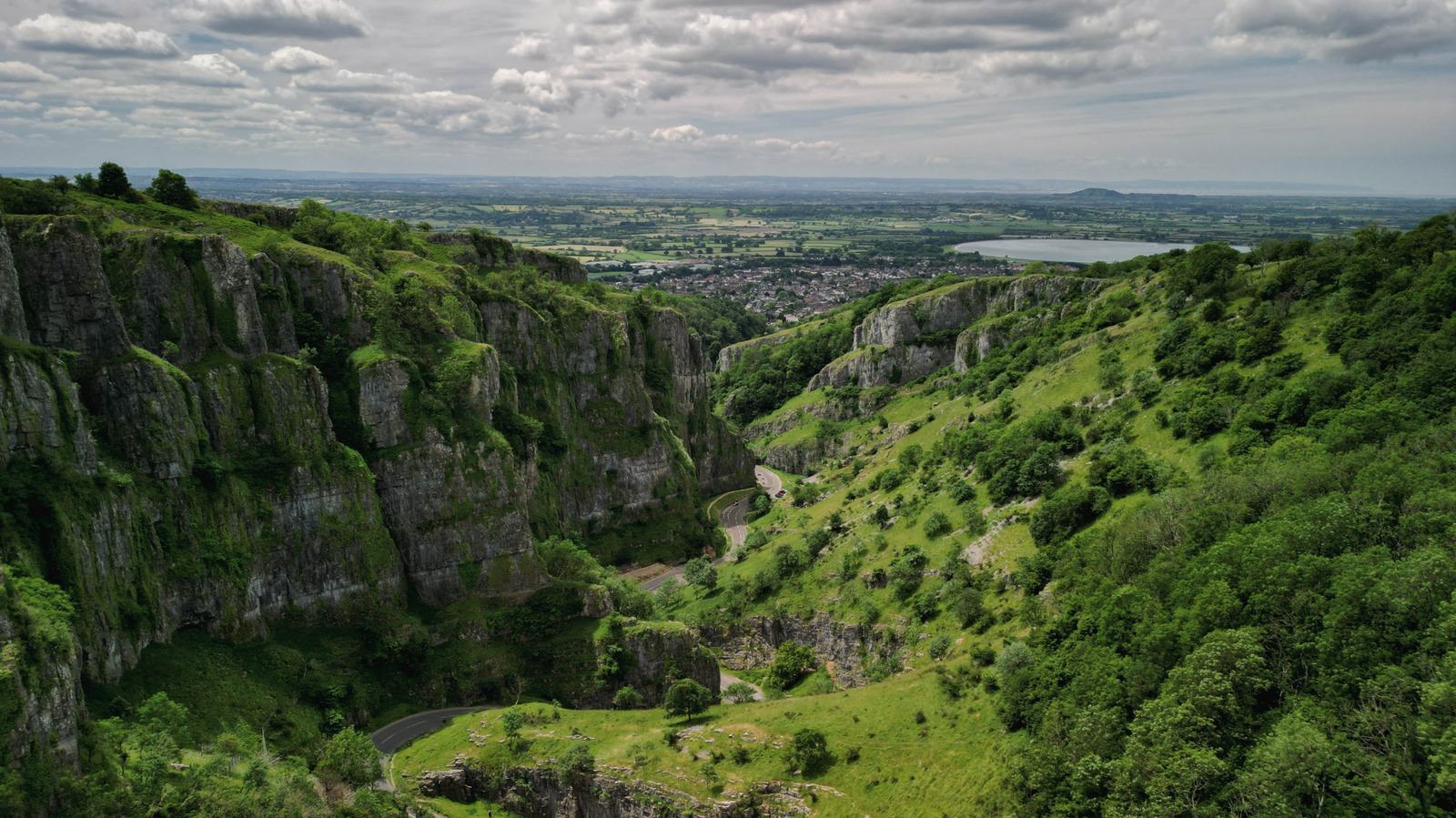 The United Kingdom's Largest Gorge Is A Wildly Awe-Inspiring English ...